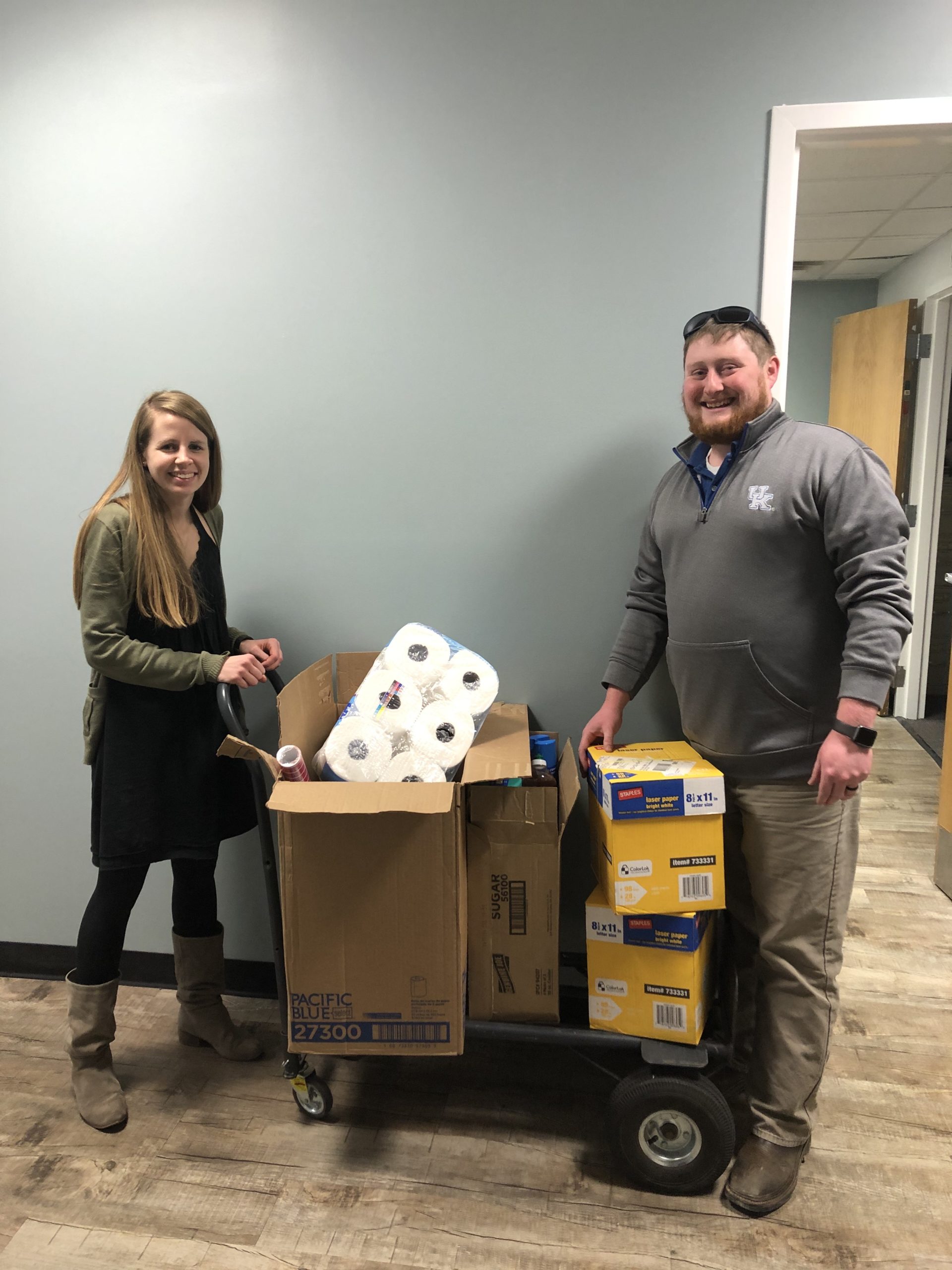 Mindel Scott Gives Back – Mindel Scott